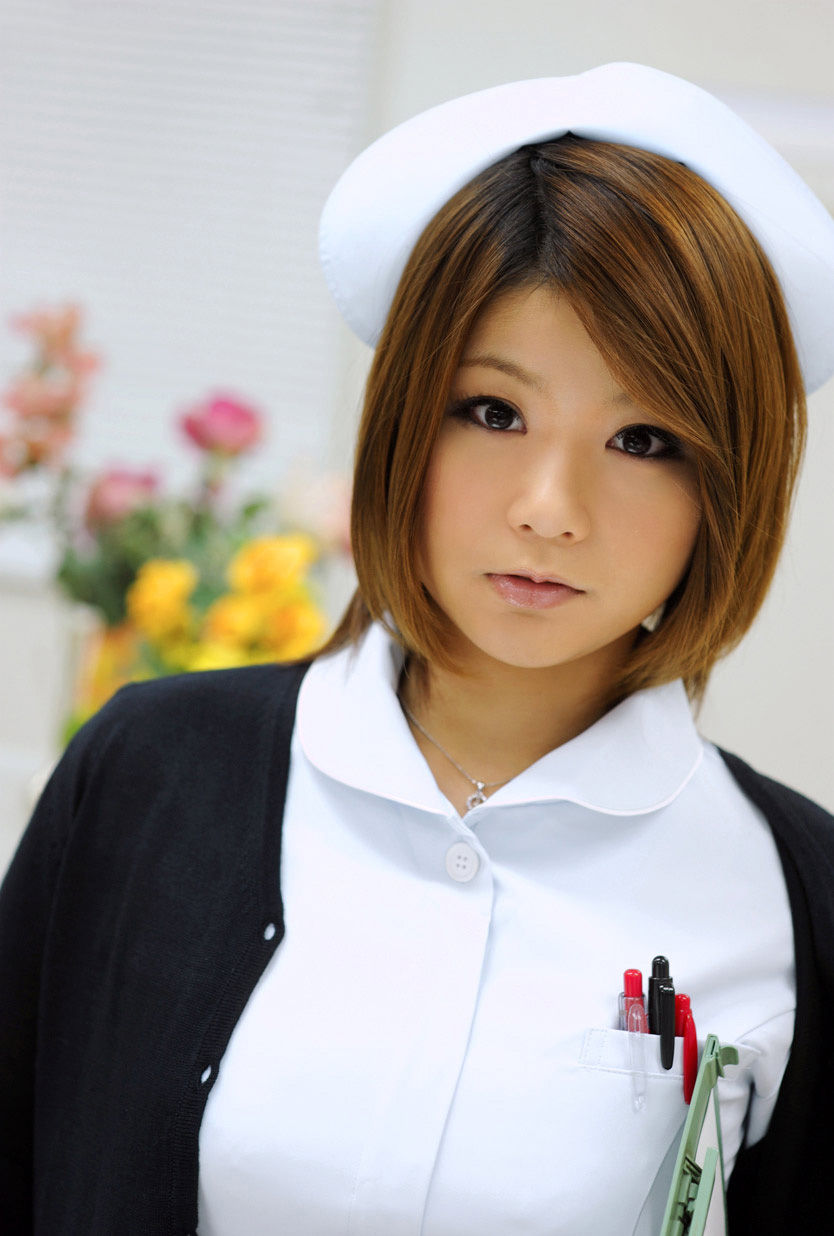 こんな露出多めの看護師さんがいたら退院できなくなりそうな、ナースちゃんのむねちらパンチラにゴクリ : GRGR