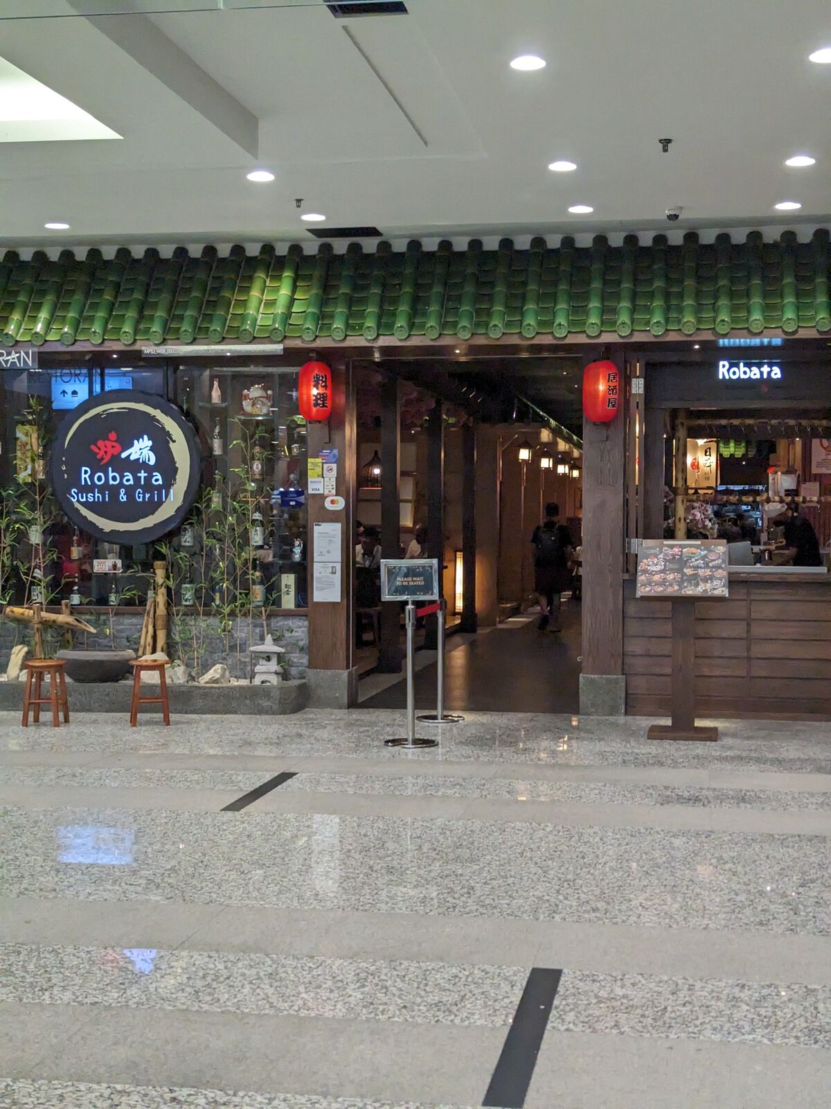 豊富なメニュー＠Robataya Izakaya Subang Empire 炉端や : クアラルンプールのゴリ飯