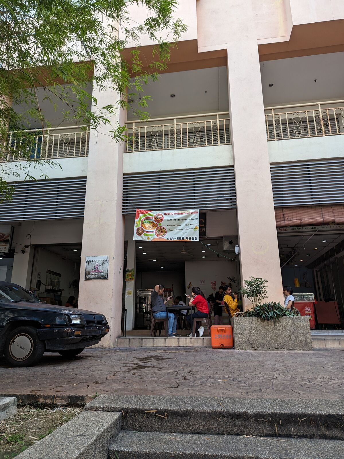 PJでコロミー＠Rustic Borneo Kitchen : クアラルンプールのゴリ飯