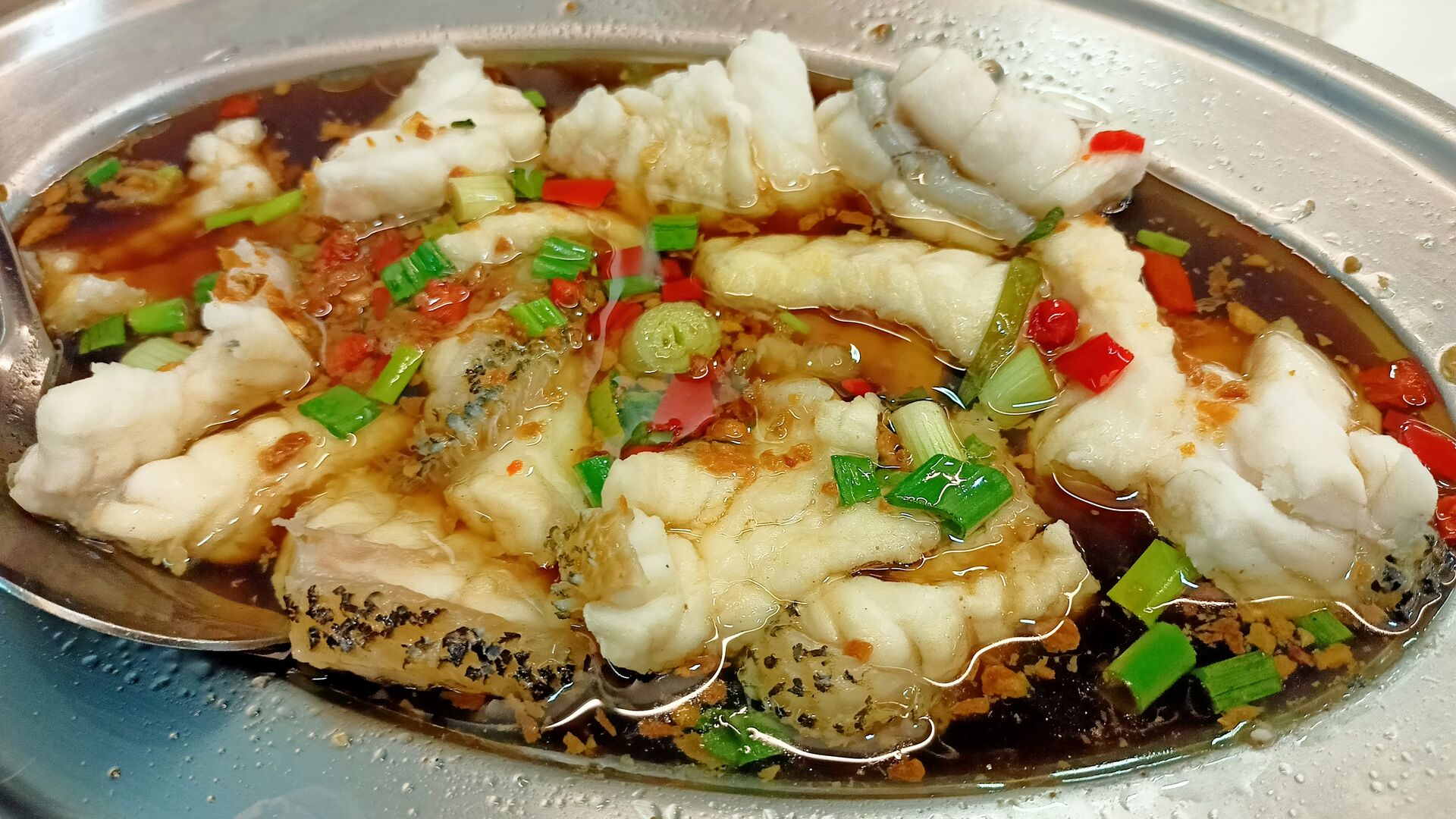 プリプリの食感の美味しい蒸し魚！＠Sabah Keratang KL : クアラルンプールのゴリ飯