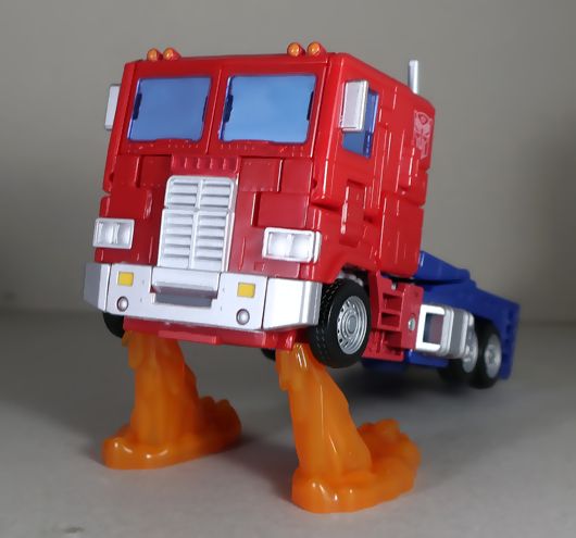 ナレーター「カーロボット隊は、移動基地、バトルコンボイを完成させた。」（SS-142 オプティマスプライム） : DXセイバーベース