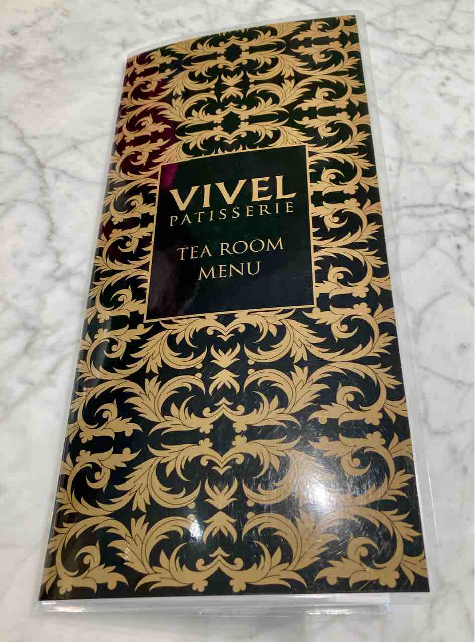 表参道の VIVEL PATISSERIE TOKYO でドバイのティータイム : グレイス紅茶ギャラリー