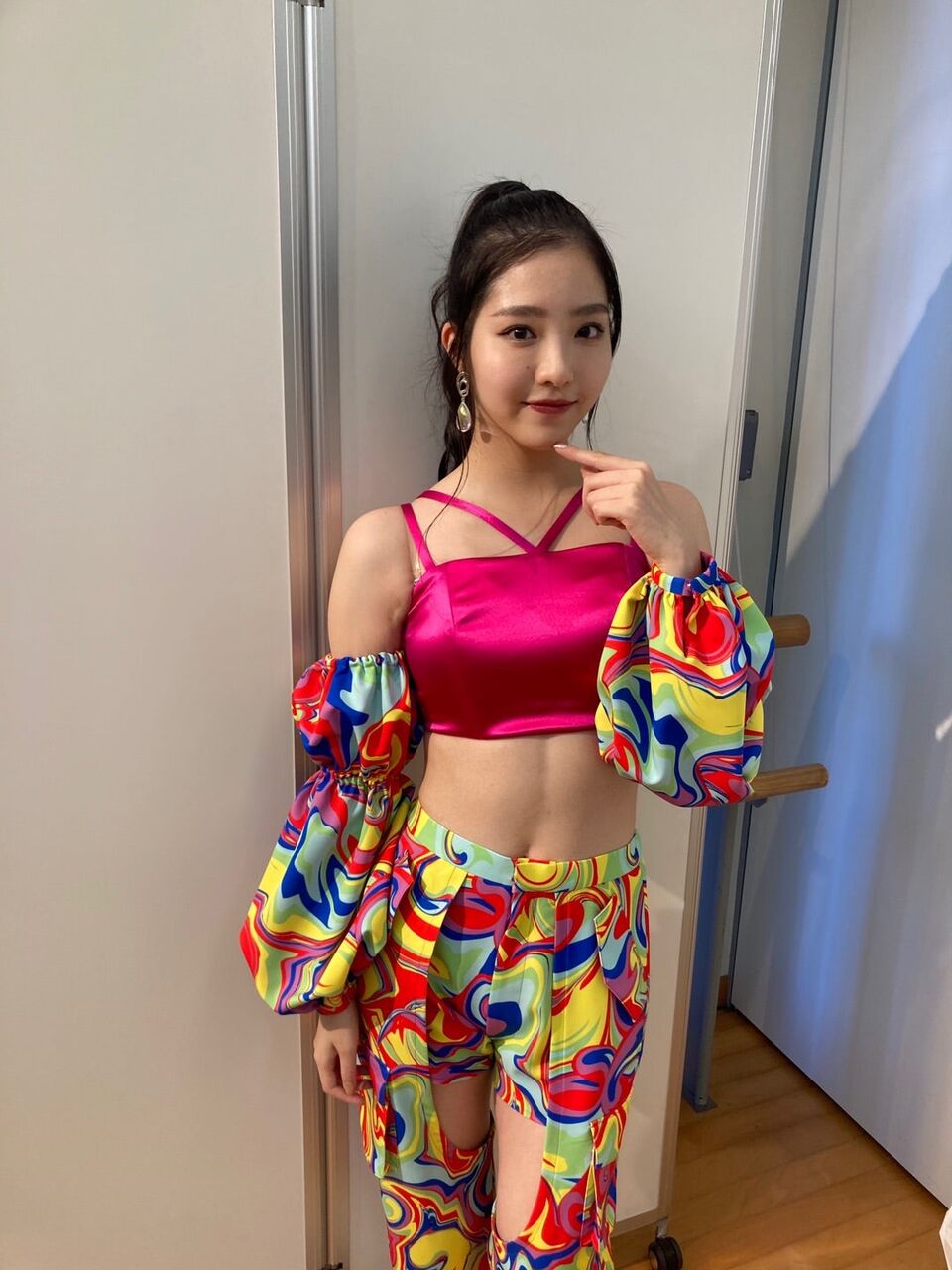 BEYOOOOONDS・一岡伶奈が水着姿で美スタイルを披露！美バスト＆美くびれの極上ボディに悩殺www : グラドルちゃんねる
