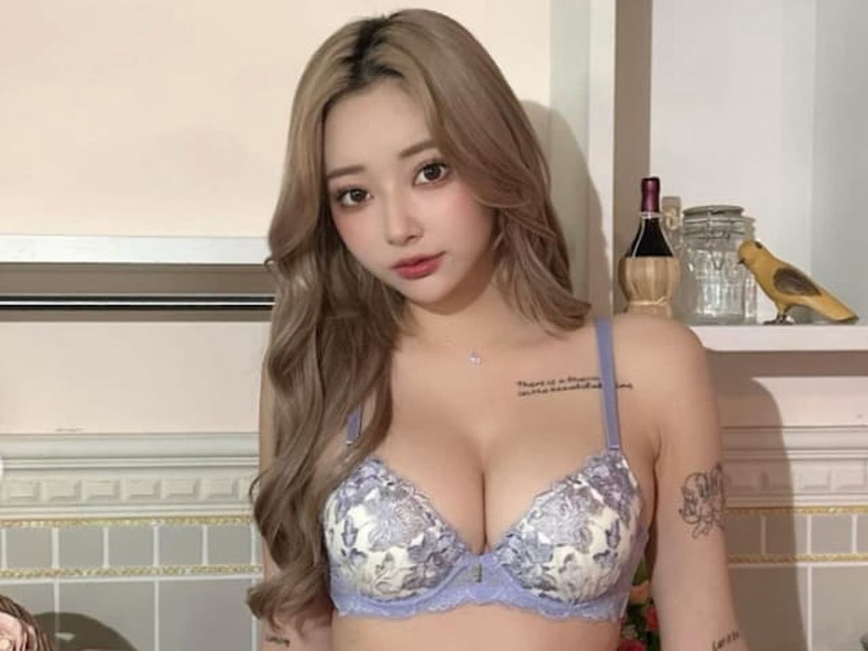 PyunA.がヤンマガでセクシーなタトゥーグラビアを初披露！まんまるバストのダイナマイトボディに我慢できないwww : グラドルちゃんねる