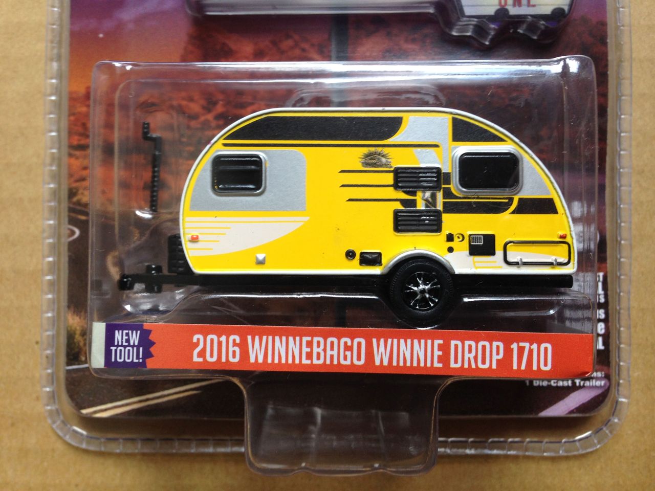 1/64 Hitched Homes Series 1 [4/6] 2016 Winnebago Winnie Drop - Blue and ...