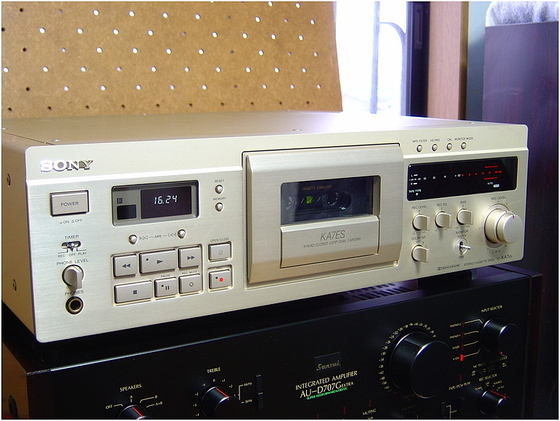 こんなカセットデッキ持ってたんだ・・・ : 三流情報局