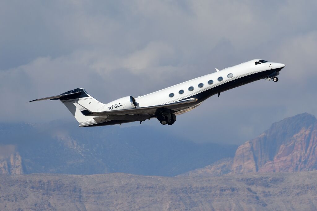 Las Vegasで撮ったBIZ-JET : ひこうき雲