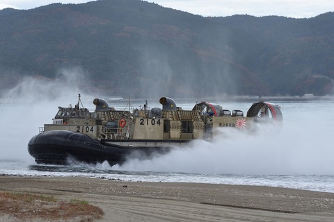 LCAC : ひこうき雲