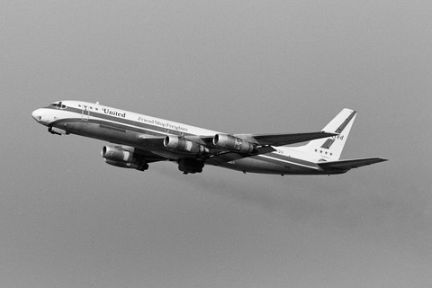 UnitedのDC-8 : ひこうき雲