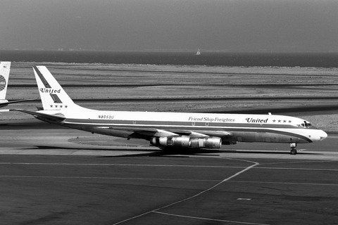 UnitedのDC-8 : ひこうき雲
