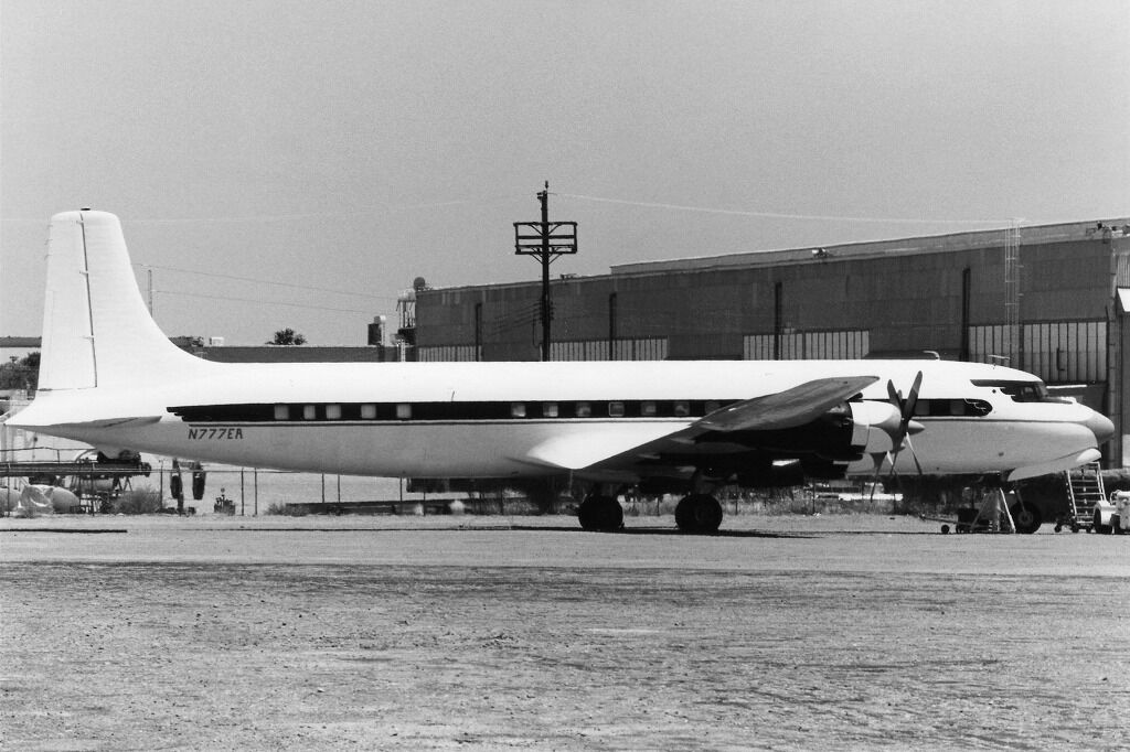 DC-7C(N777EA) : ひこうき雲