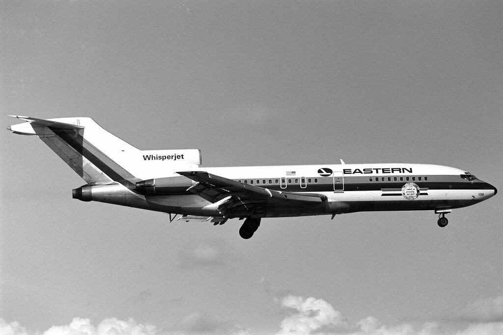 727の日？ : ひこうき雲