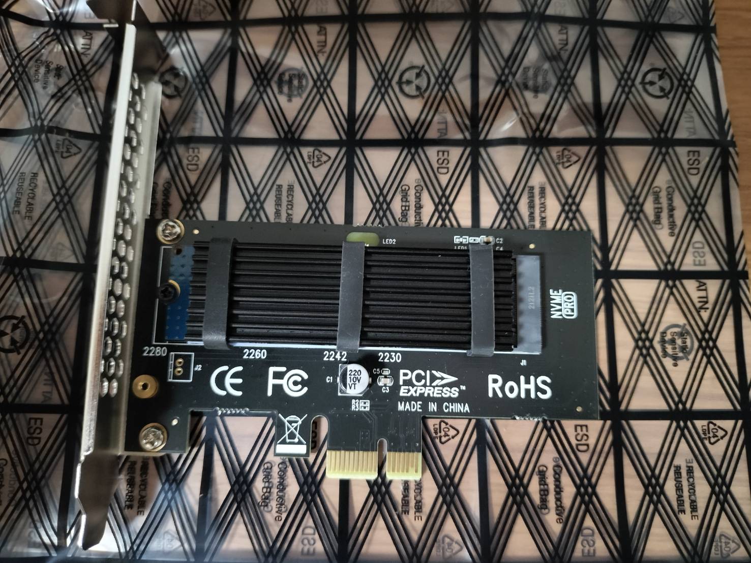 R185 NvMe非対応PCのM.2SSD化 : 涼の趣味blog