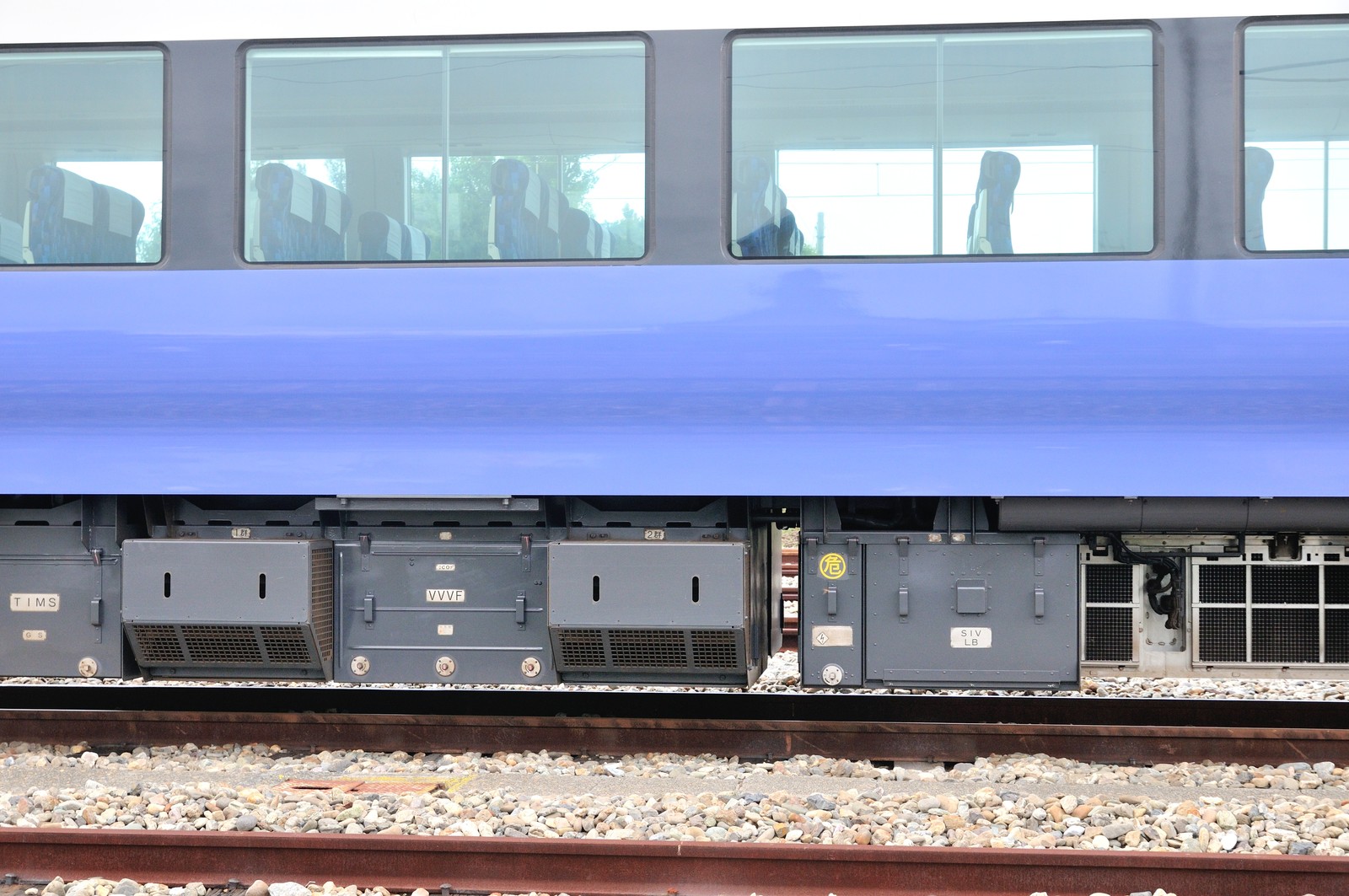 9/13 E257系500番台 床下機器 等 - 風来狐の鉄道雑記