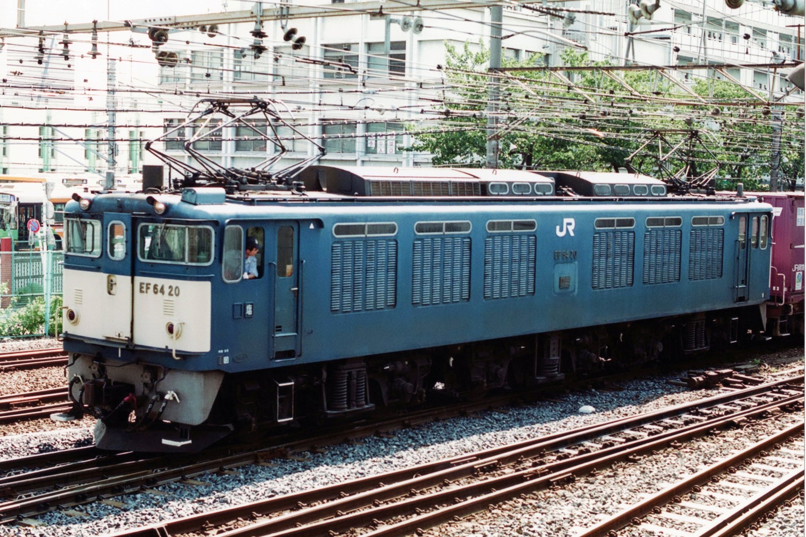 真夏に撮影したEF64 0番台のこと - 風来狐の鉄道雑記