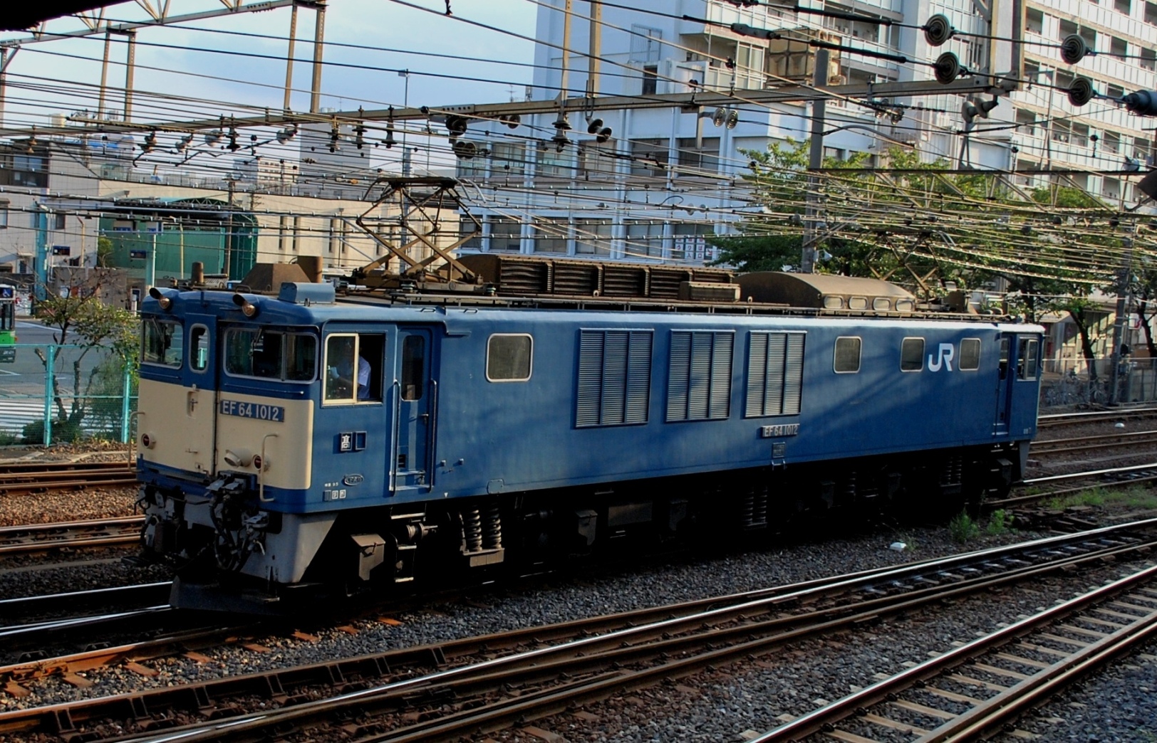 EF64 1000番台であれこれ+余談 - 風来狐の鉄道雑記