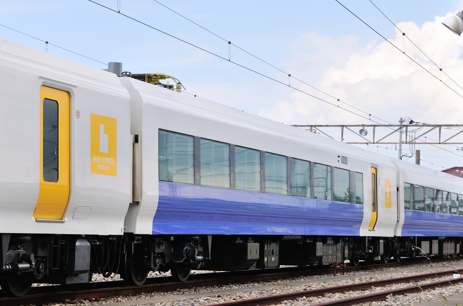 9/13 E257系500番台 床下機器 等 - 風来狐の鉄道雑記