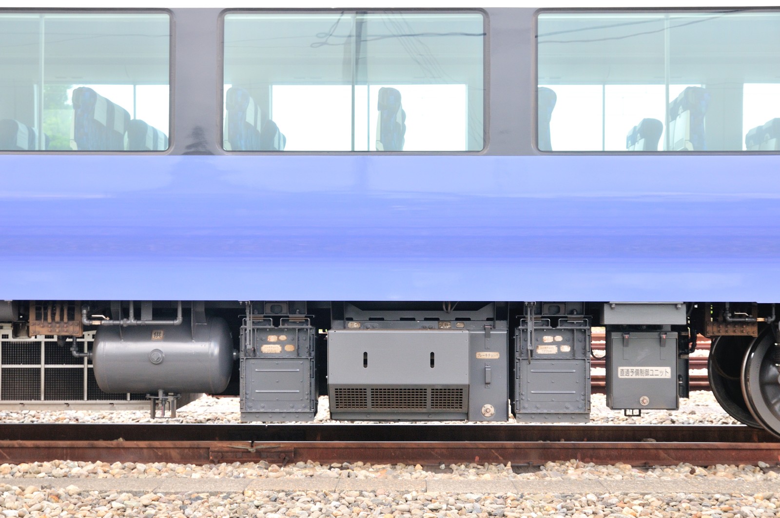 9/13 E257系500番台 床下機器 等 - 風来狐の鉄道雑記