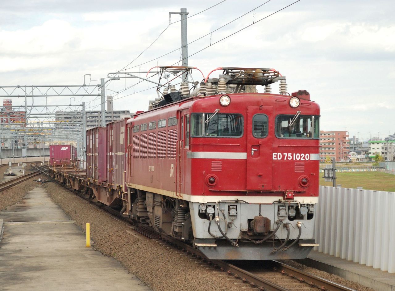 本日撮影したもの(機関車牽引) - 風来狐の鉄道雑記