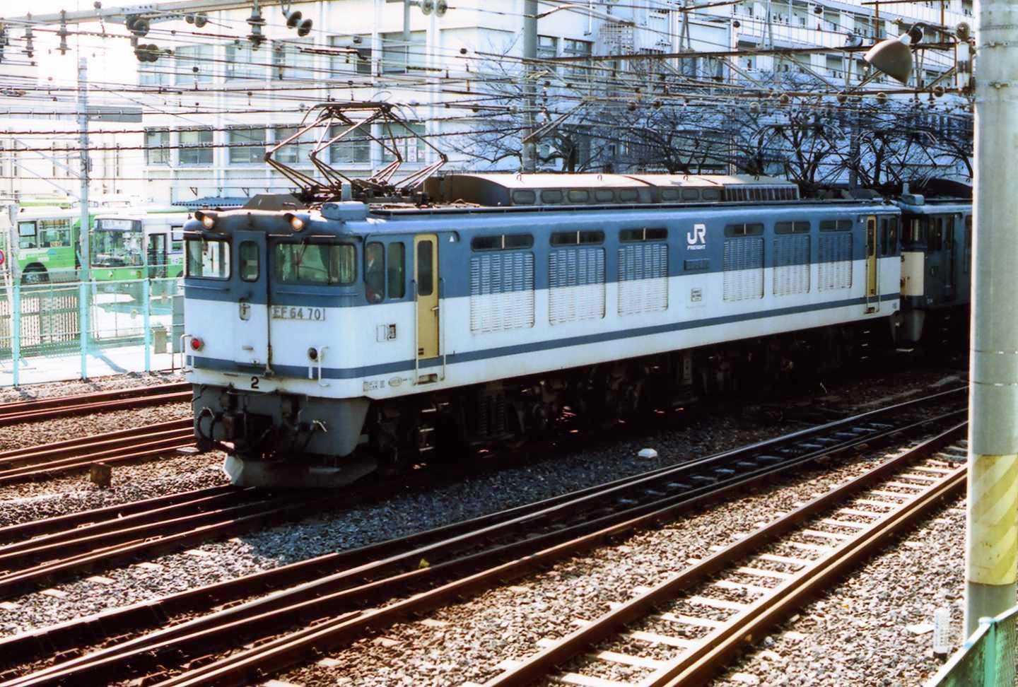 冬の風物詩?これも今期で最後か?(2459ﾚ EF64 冬場の重連) - 風来狐の鉄道雑記