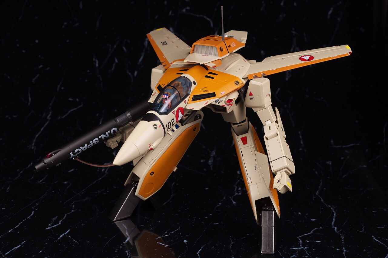 DX超合金 VF-1D バルキリー&ファン・レーサー レビュー : はっ DX超合金 VF-1D バルキリー&ファン・レーサー レビュー : はっ