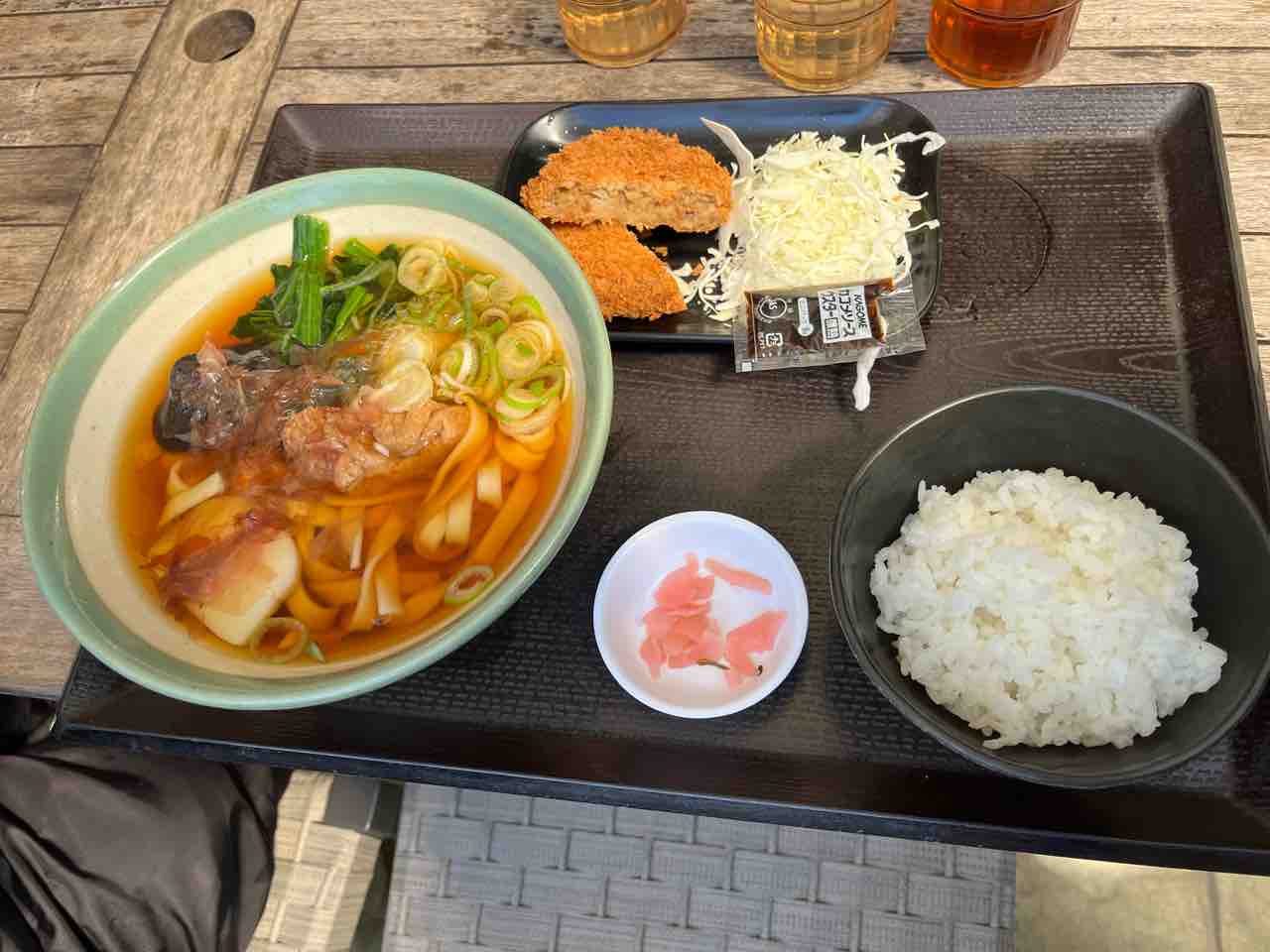 熱田神宮の伝統と味を楽しむ＠宮きしめん神宮店（名古屋市熱田区神宮） : Red List Restaurant（絶滅危惧食堂）