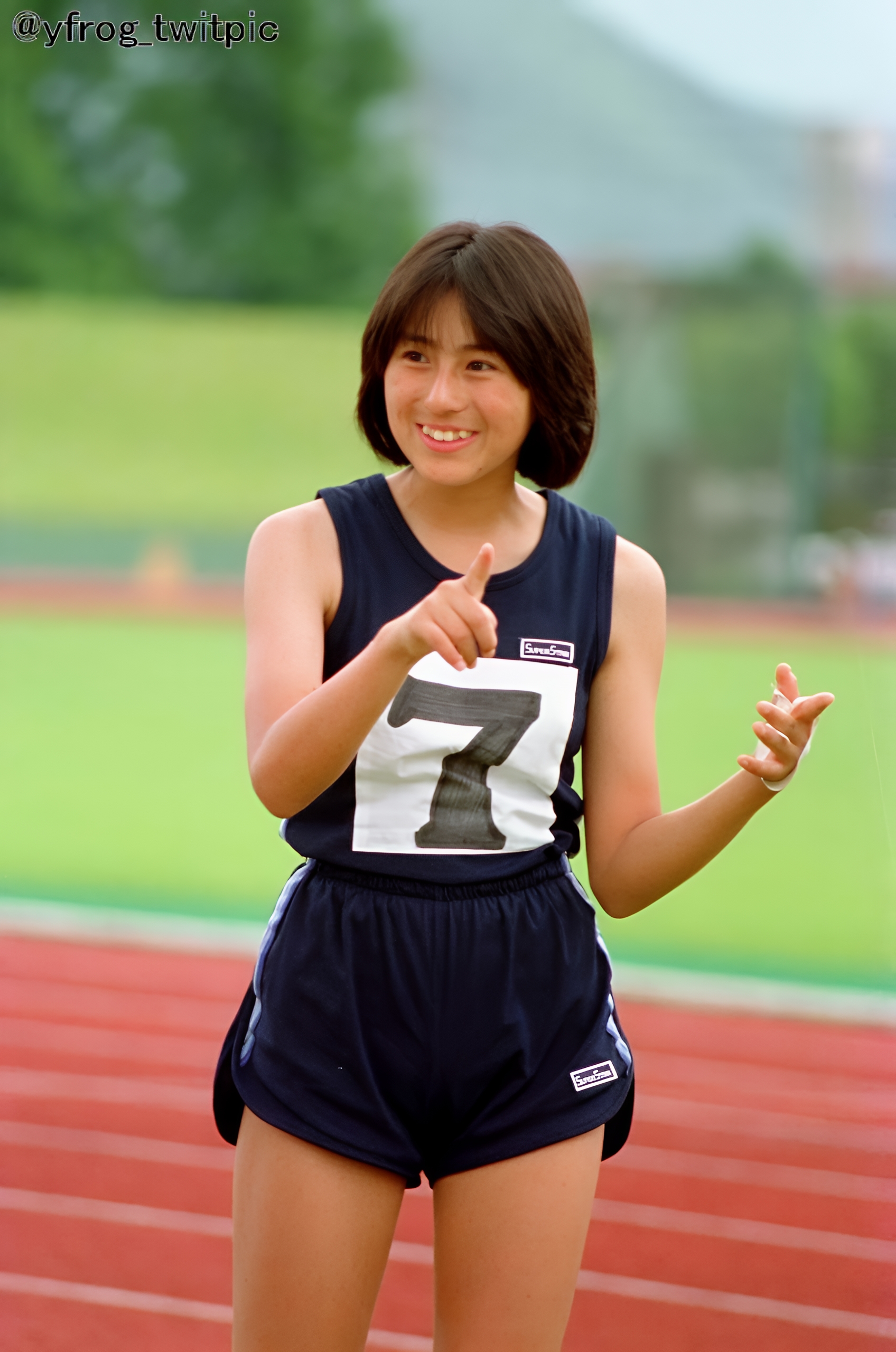 JSJCJK素人天然濃紺ブルマ かわいいお顔も丸見え : ちょっとエッチなブログ