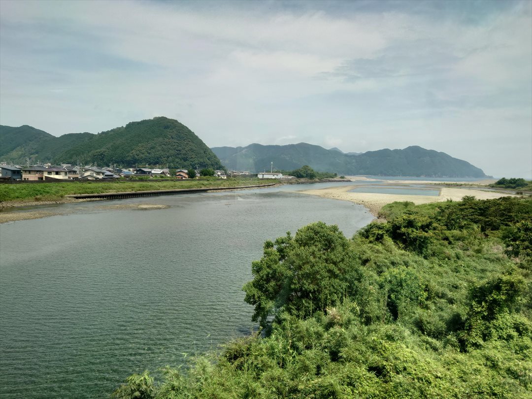 阪和線の沿線から : 特急「南紀」HC85系に乗車する（2023.7.7）