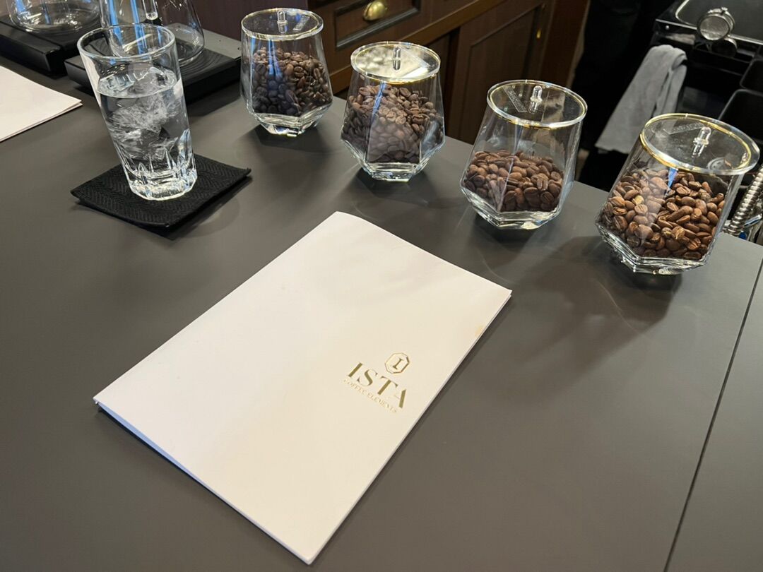 ISTA COFFEE ELEMENTS（大阪・堺筋本町）〜可愛すぎるラテアートと確かな美味しさ : らんらんらんちと甘いもん Powered by ライブドアブログ