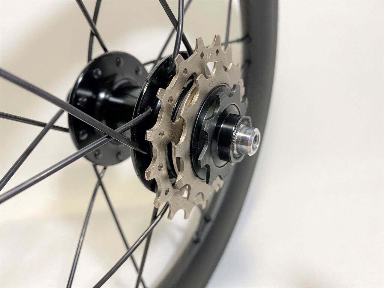 本日、DAHON K3 用カーボンホイール入荷しました!【橋輪Blog 本日、DAHON K3 用カーボンホイール入荷しました!【橋輪Blog