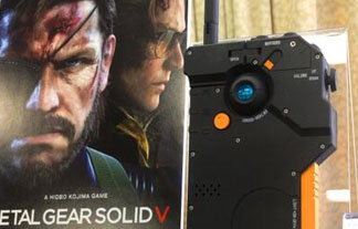 『MGS5:GZ』の情報端末「iDROID」型iPhoneケースが2014年10月発売決定！お値段なんと7000円wwwwwww : はちま起稿