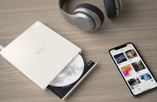 iPhoneでDVDを再生できるプレーヤーが発売！ワイヤレス接続でいつでもどこでも好きな場所で再生できる : はちま起稿