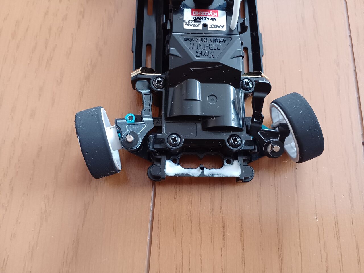 2024/6/6の作業:京商 Mini-Zのモーターとメインシャシーの交換 2024/6/6の作業:京商 Mini-Zのモーターとメインシャシーの交換