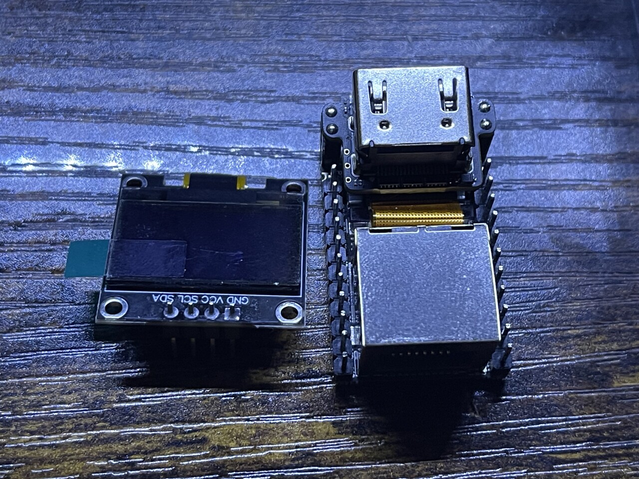 NanoKVM LiteにOLEDディスプレイをつけたい（追記更新） : 日々気まぐれログ