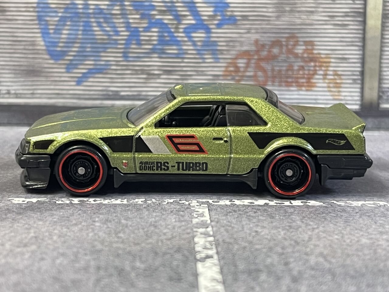 NISSAN SKYLINE RS(KDR30) (3rd Color) HW J-IMPORTS 1/10 : [限] 期間限定ですっ ...