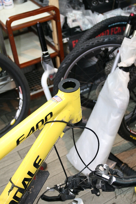 キャノンデールサス交換 : Highend Bike Official Blog キャノンデールサス交換 : Highend Bike Official Blog