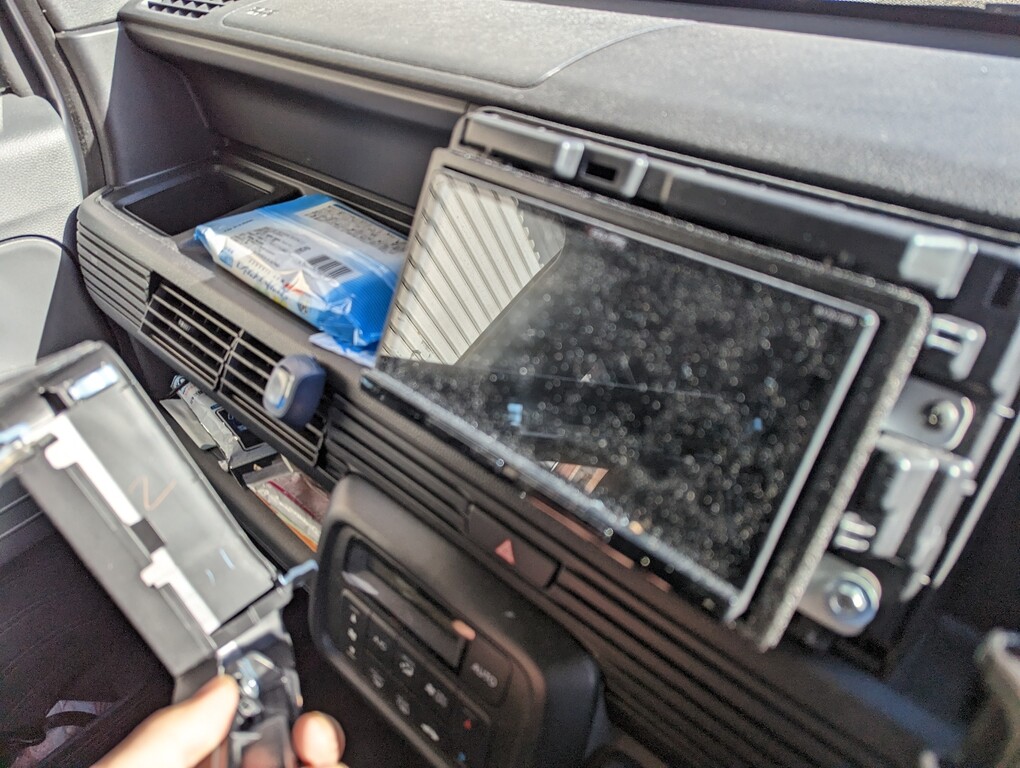 イカ墨★そば Blog : N-VANにALPINEのDA7Zを取り付け