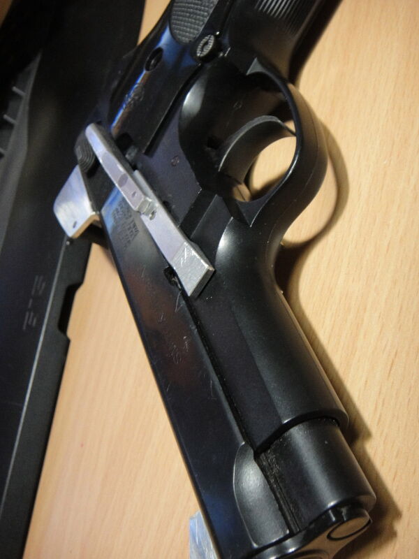 MGS3 Mk22 スライドロックシステムを作る! 2 : スネークのblog