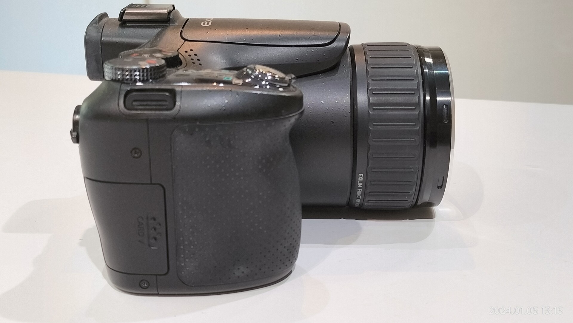 2008/平成20/CASIO/EX-F1/EXLIM/カシオ/エクシリム/光学12倍/600万画素/ハイスピードムービー/最大1200fps ...