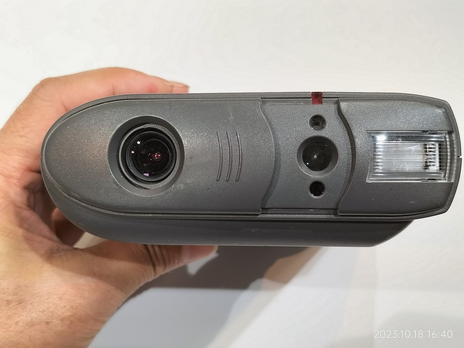 1994/平成6/Apple/QuickTake 100/アップル初のデジタルカメラ/生産はチノン/単焦点/35万画素/VGA/内蔵メモリー ...