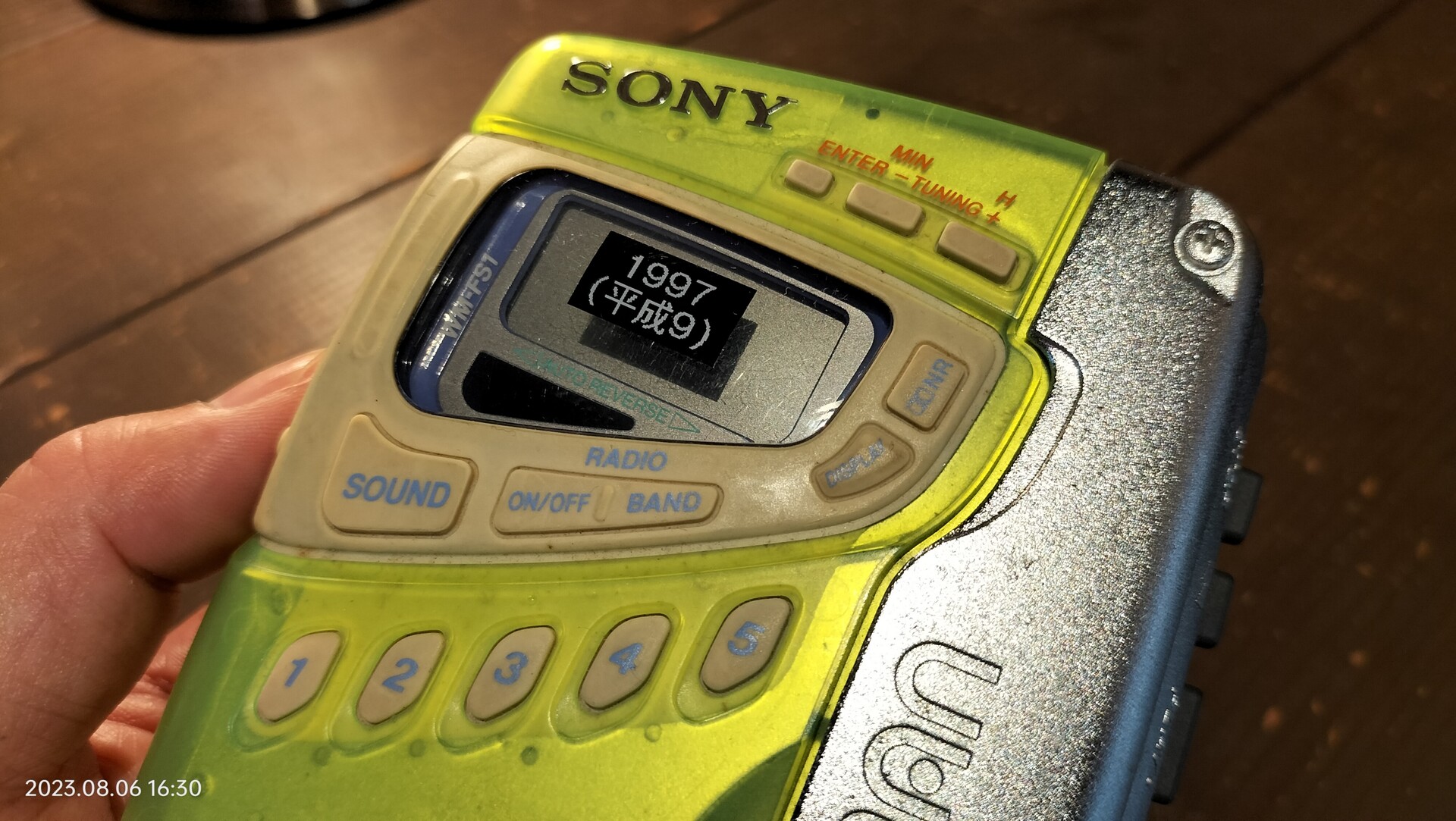 1997/平成9/SONY/WM-FS1/WALKMAN/SPORTS/GROOVE/MEGABASS/FMAM搭載/防水防塵/スケルトン ...