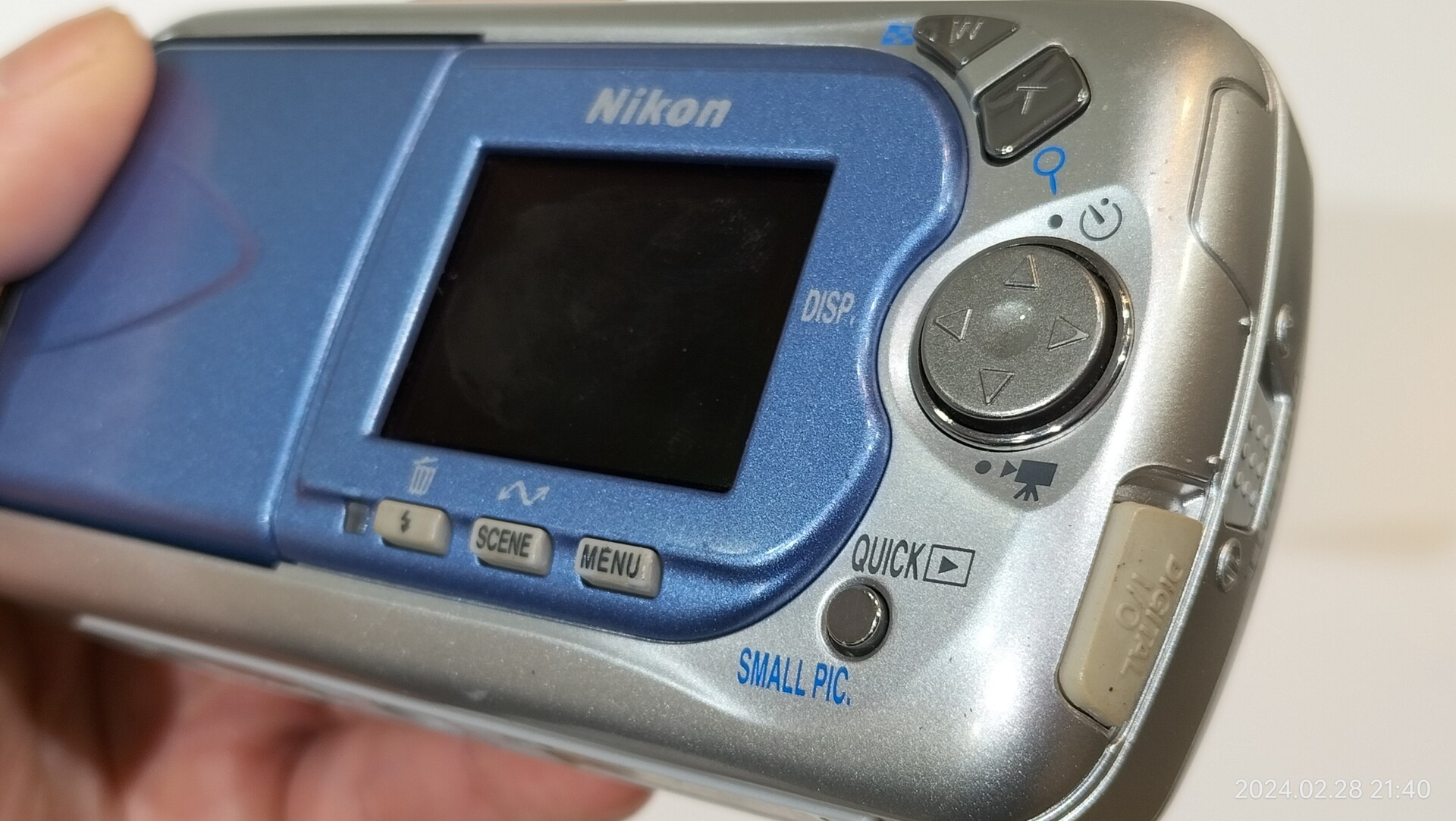 2002/平成14/Nikon/COOLPIX2500/光学3倍ズーム/200万画素/インナースイバル/コンパクトフラッシュ ...