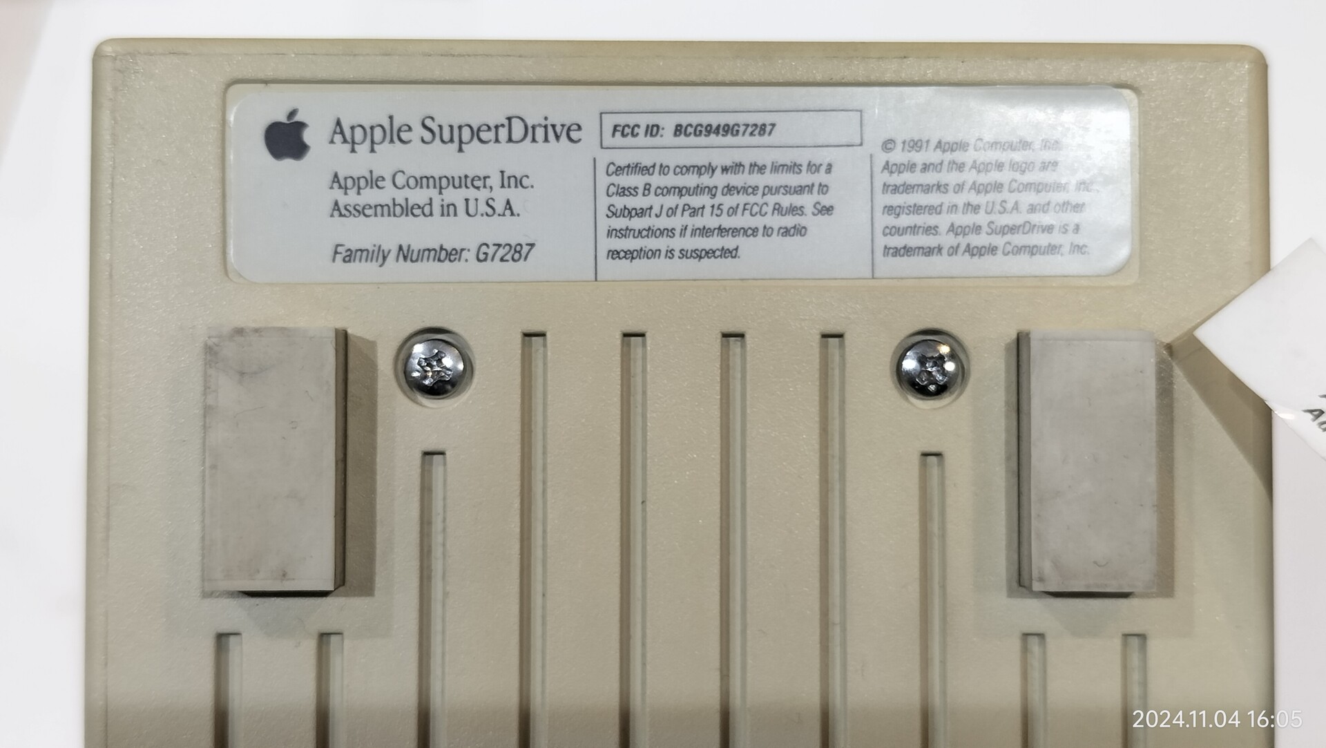 1991/平成3/Apple/Apple SuperDrive/1.44 MB 3.5 inch floppy drive/アップル純正3.5 ...