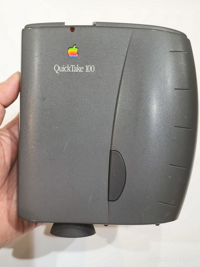 1994/平成6/Apple/QuickTake 100/アップル初のデジタルカメラ/生産はチノン/単焦点/35万画素/VGA/内蔵メモリー ...