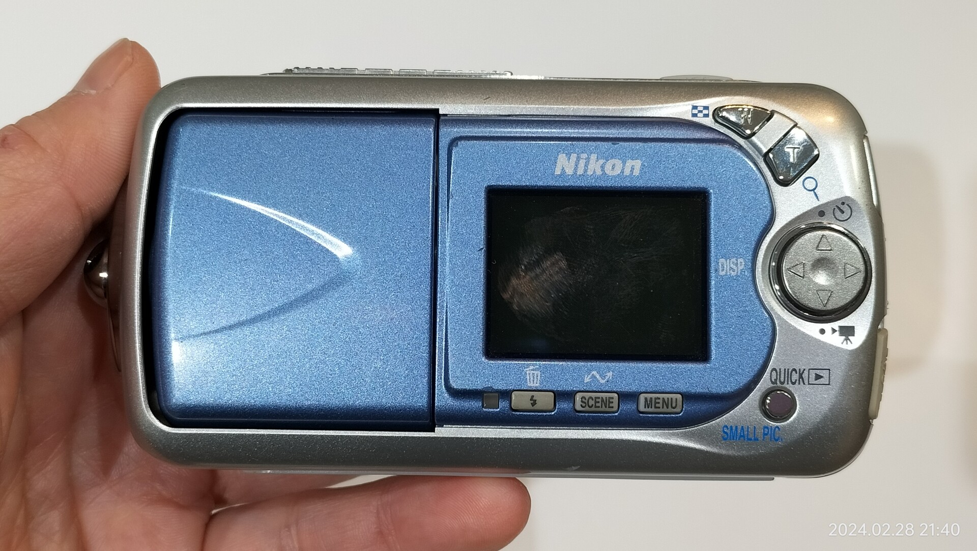 2002/平成14/Nikon/COOLPIX2500/光学3倍ズーム/200万画素/インナースイバル/コンパクトフラッシュ ...