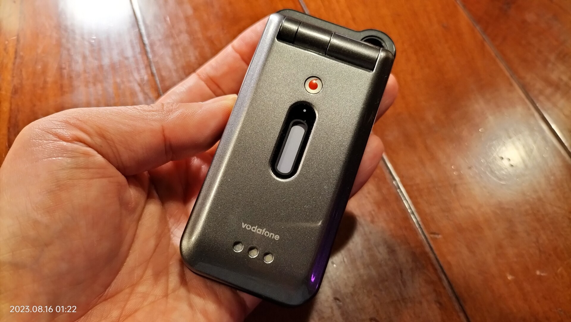 2005/平成17/SHARPE/703SH/Vodafone/ミニSDスロット/ : Extinct Media Museum：絶滅メディア博物館