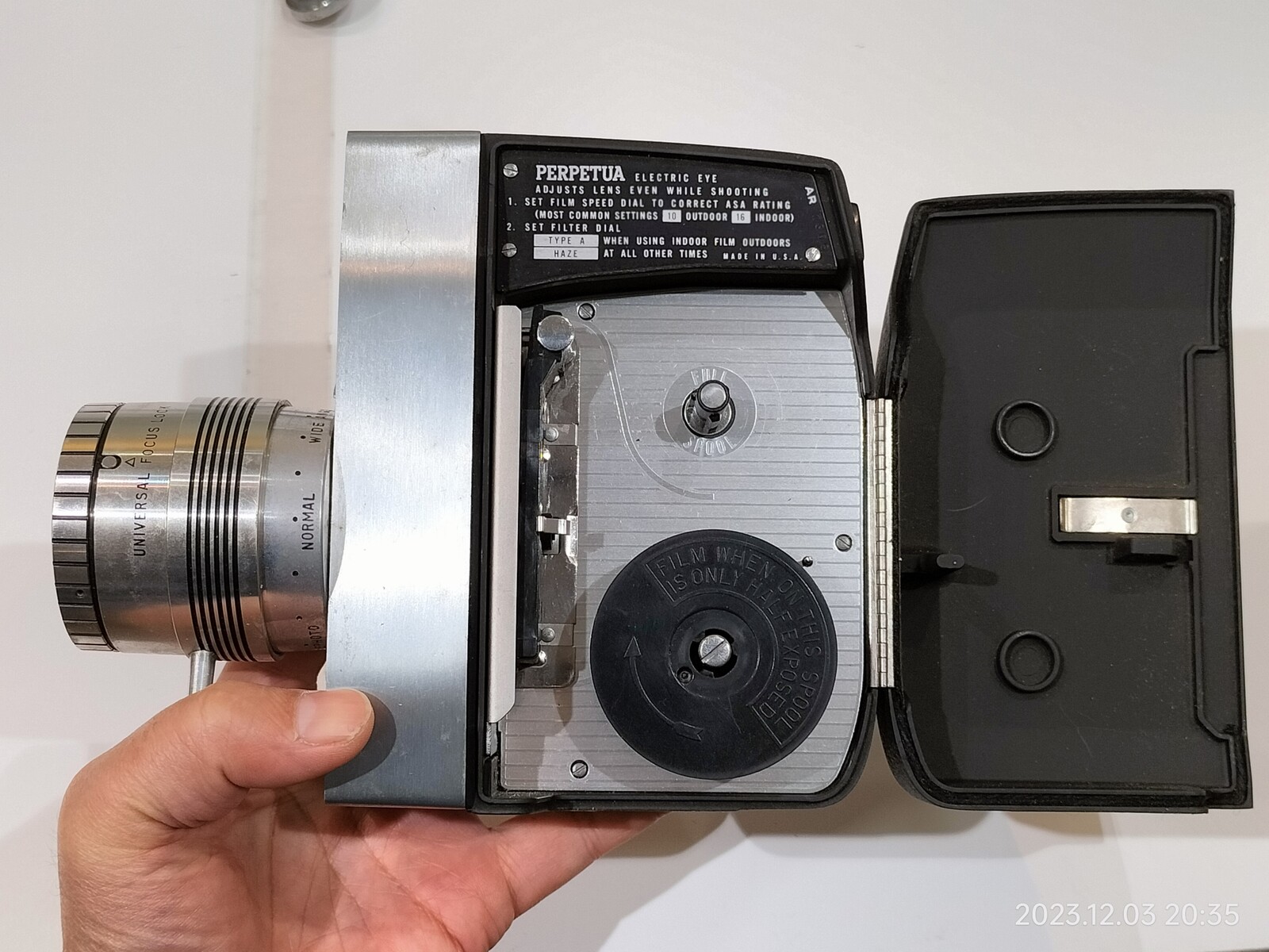 1962/昭和37/Bell&Howell/Zoomatic/Director Series Model 414 PD/ケネディ暗殺を偶然捉え ...