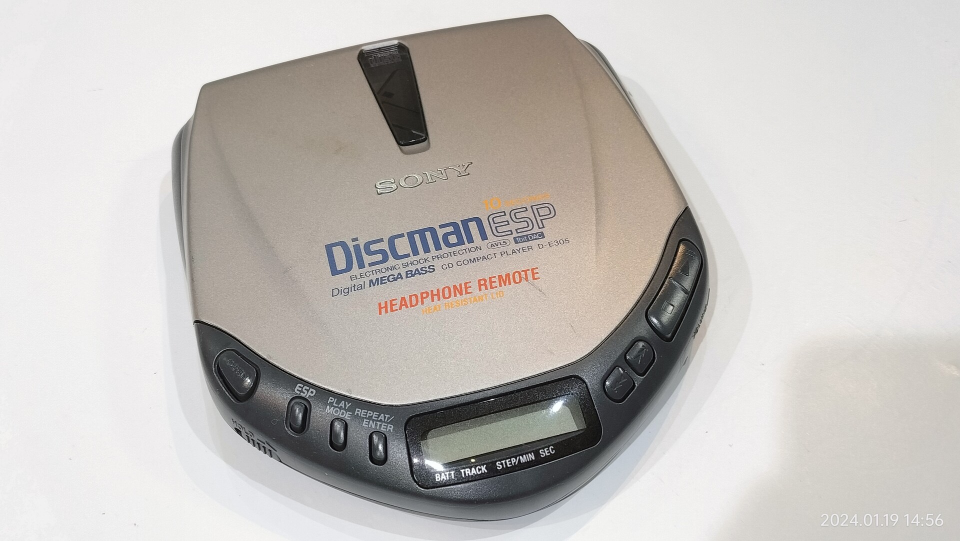 1997/平成9/D-E305/Discman ESP/ディスクマンESP/AVLS/1bit DAC/MEGA BASS/音飛び10秒 ...