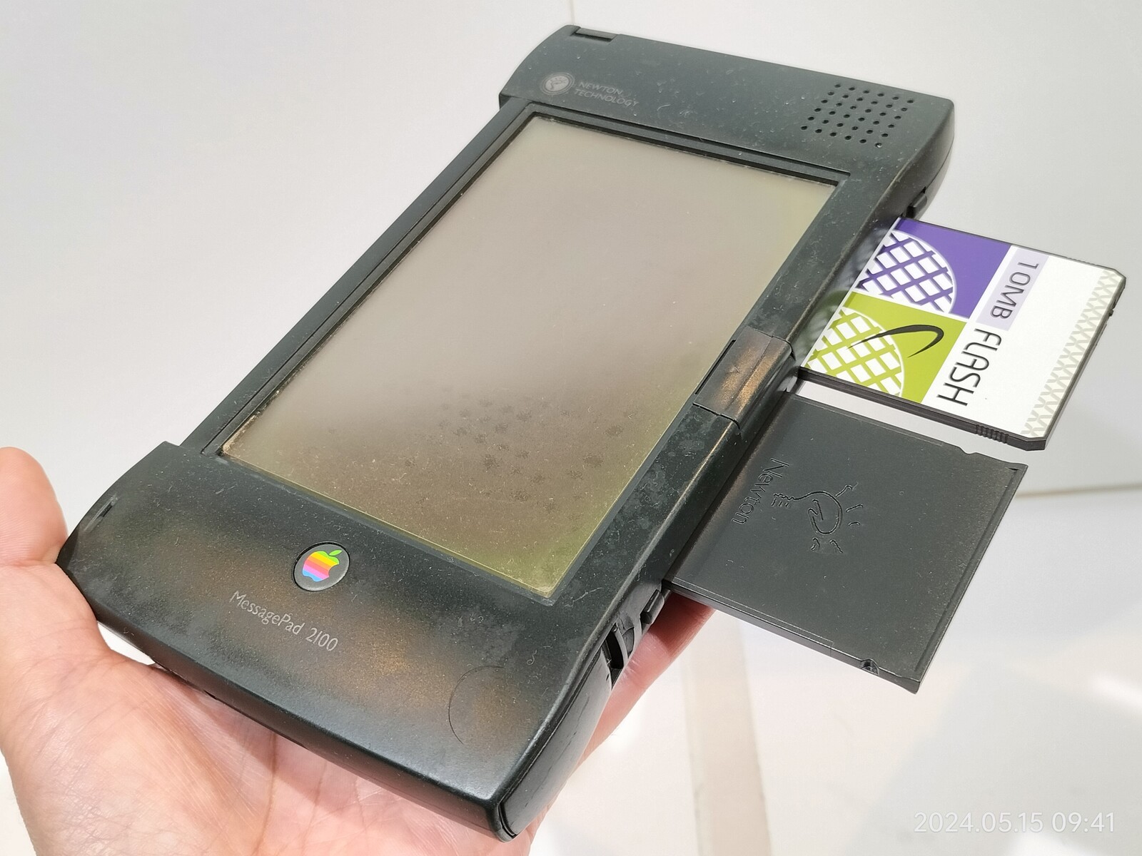1997/平成9/Apple/Newton/MessagePad 2100/PDA/NewtonOS2.0/単3電池4本/ダブルPCカード ...