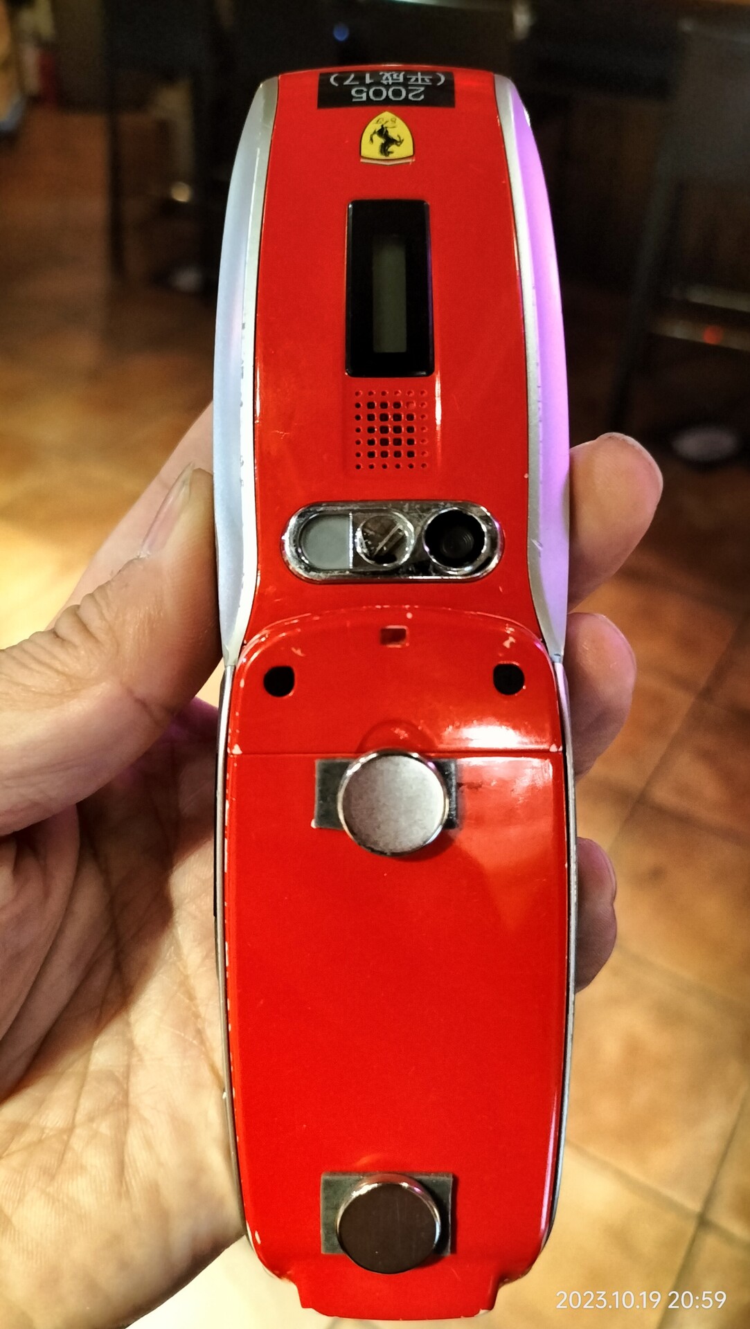 2005/平成17/SHARP/V302SH/Vodafone/Ferrari Edition/フェラーリモデル/31万画素 ...